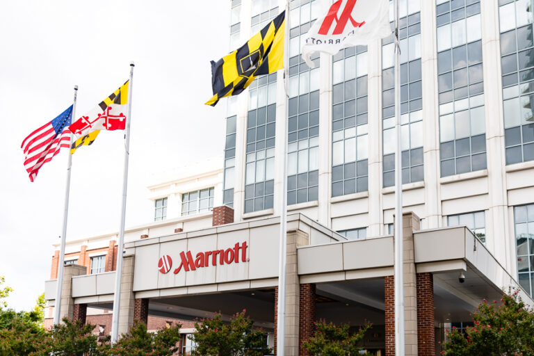 Wedding at Baltimore Harbor: A Love Story by the Waterfront - JB ...